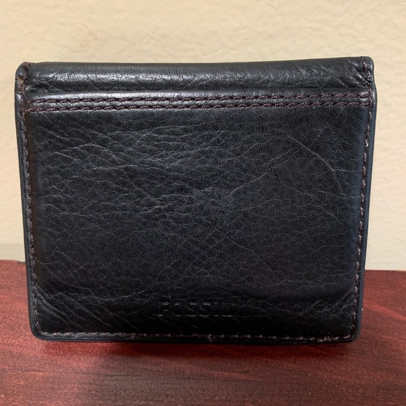 Fossil | Bags | Black Leather Fossil Card Case Or Small Wallet | Poshmark